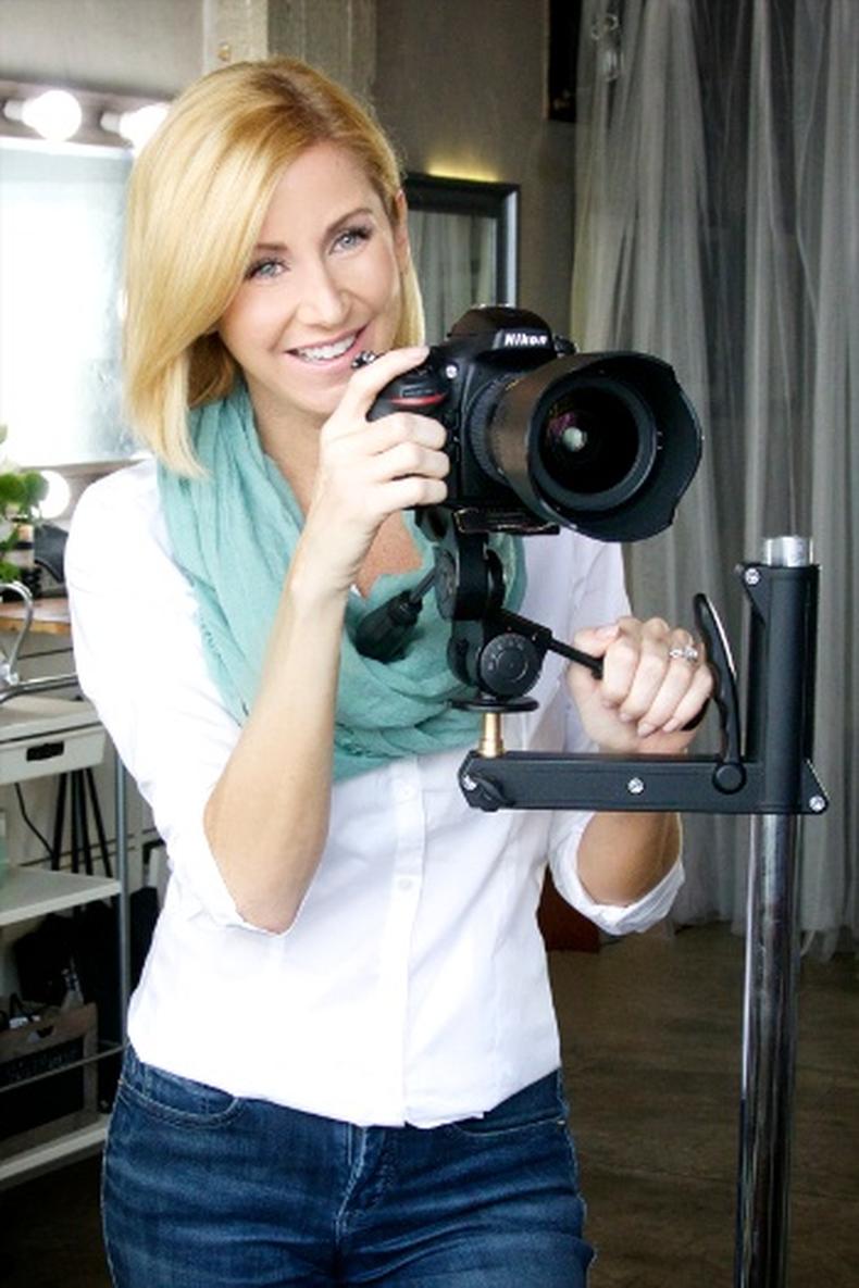 Readers’ Choice: Stephanie Girard’s 2 Tips for a Perfect Headshot