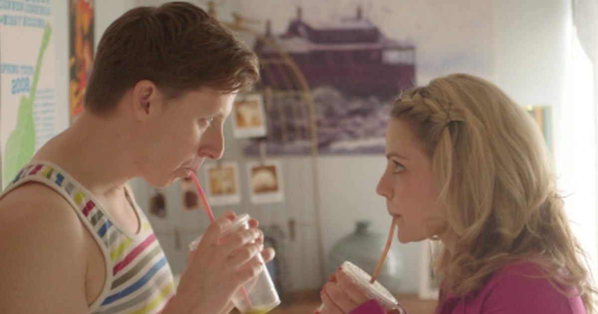 The Creation Process Behind Web Series “Roomiess”