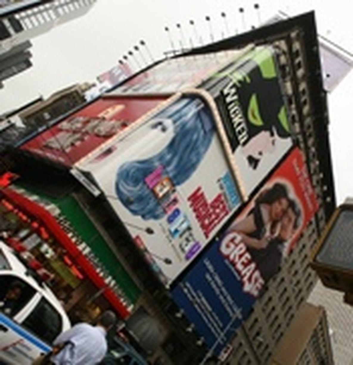 Stagehands Darken Most of Broadway