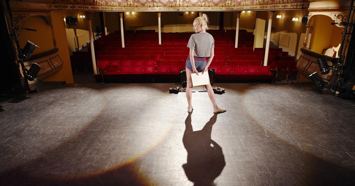 4 Steps to Nail Your Next Cold Reading