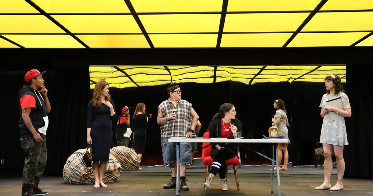 How to Transition From Standup Comedy to Stage Acting