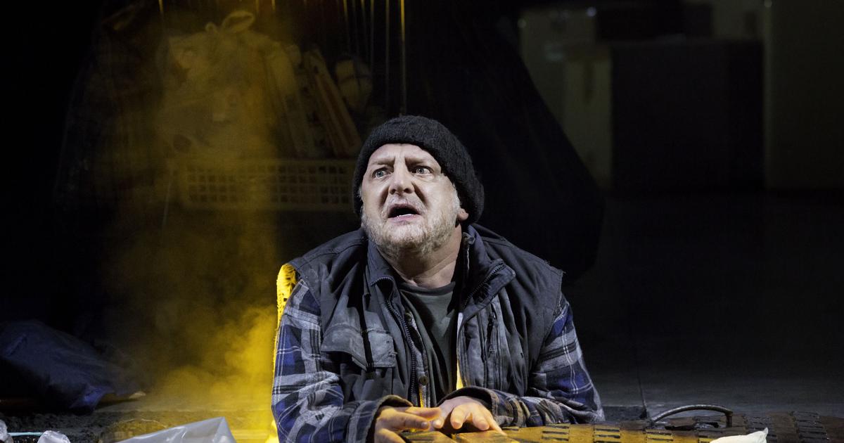 Simon Russell Beale Is Electric in 'Timon of Athens'