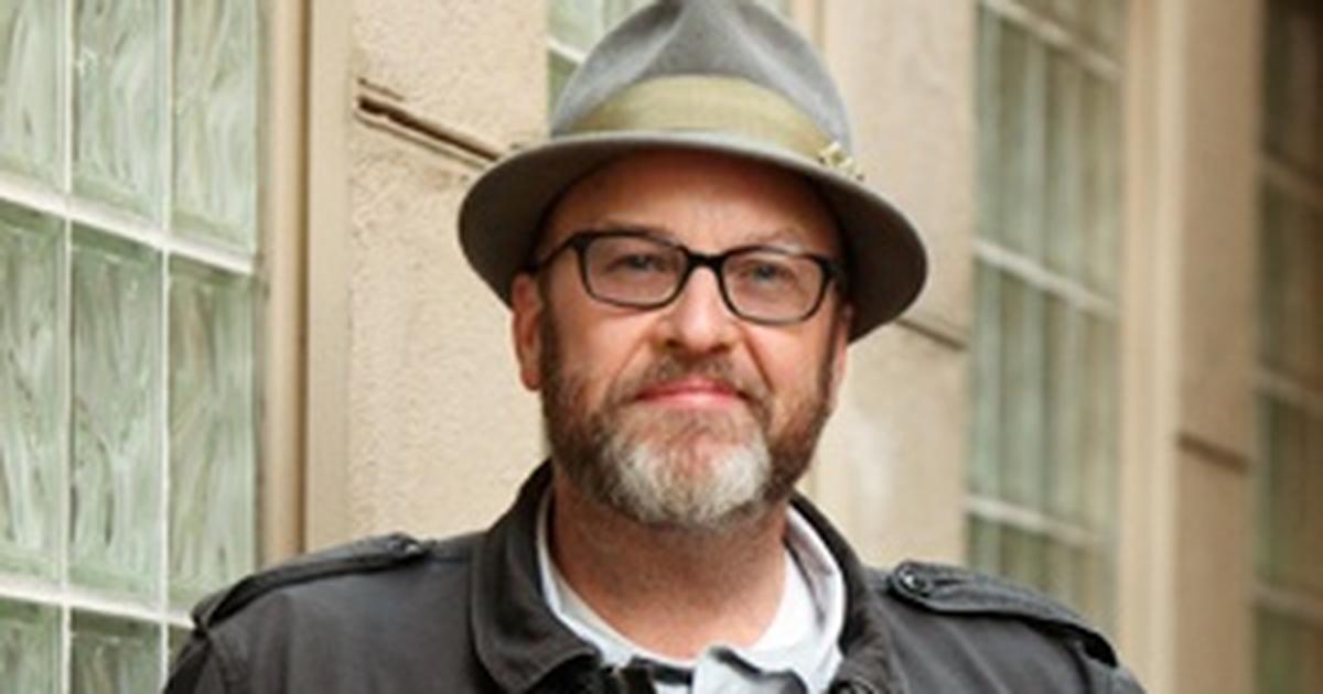 'Mike and Molly' Creator Mark Roberts Returns to His Theater Roots