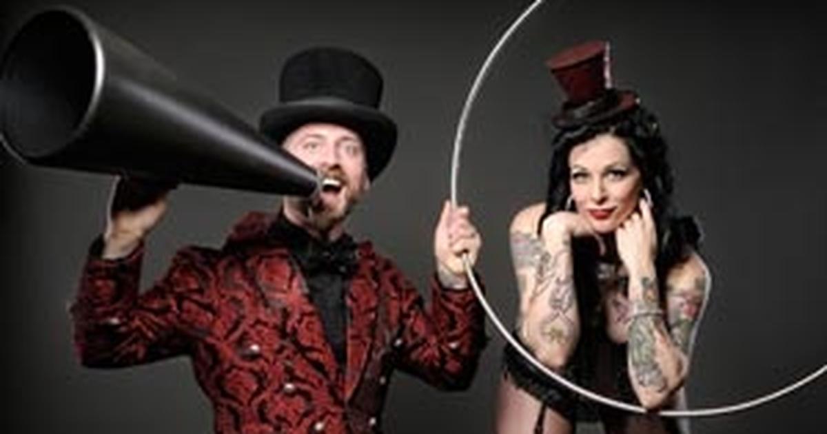 Sideshow Performers Define Themselves in the Modern World