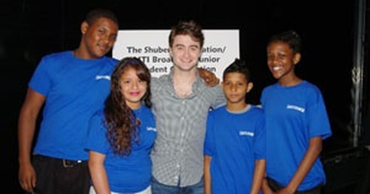 Daniel Radcliffe Welcomes Middle Schoolers to Majestic Theatre