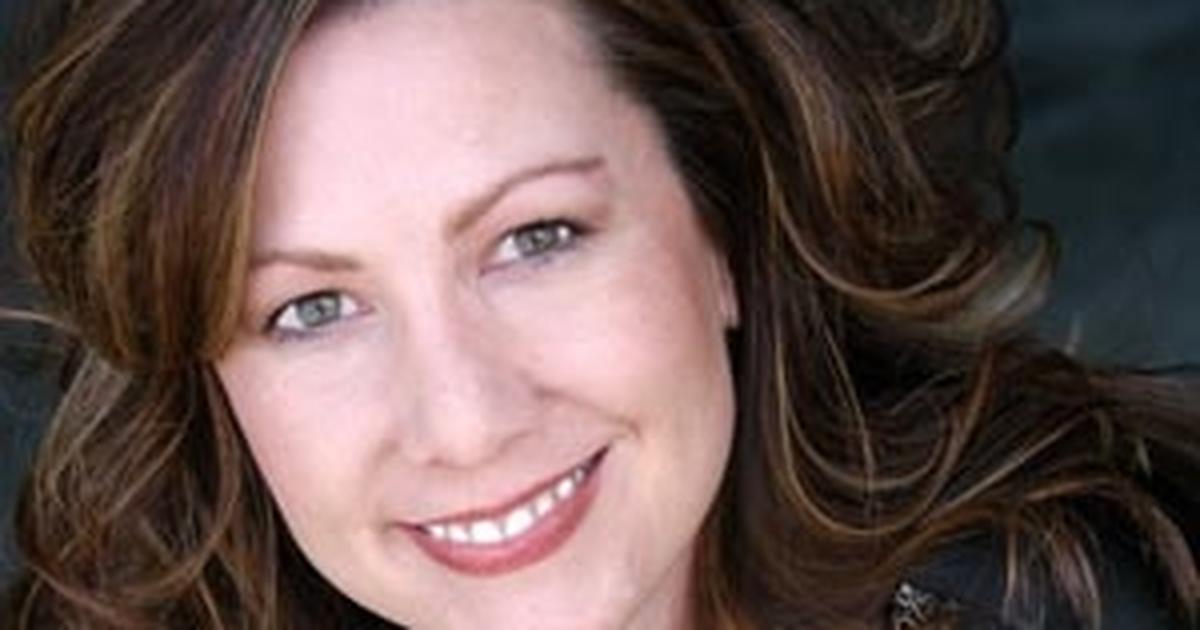 Agents Offer Tips on the Best Ways to Contact Talent Reps