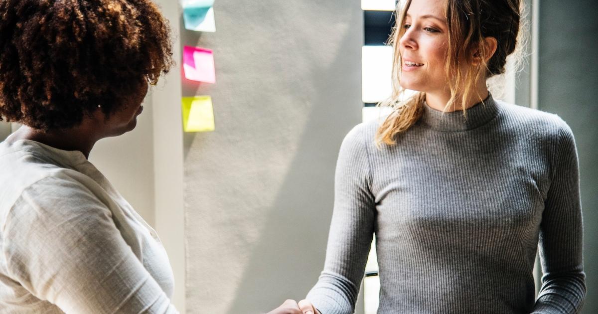 Yes, Actors Need Business Cards—Here's Why