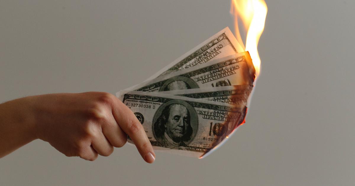 The Art of the Scam: How Grifters Operate + How to Avoid Them