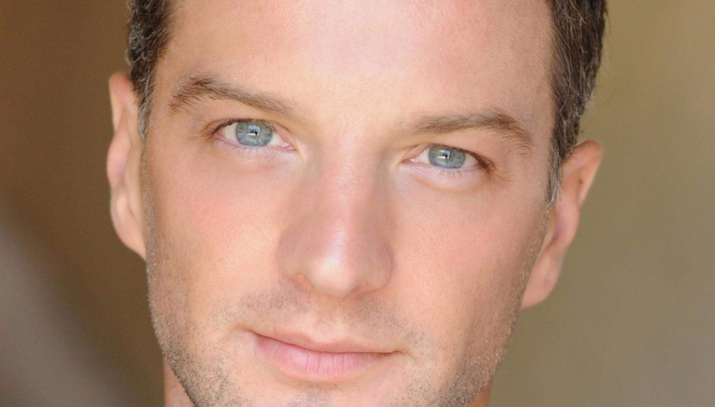 ‘Hamilton’ Star Euan Morton’s Royal Advice for Replacing in B’way’s ...