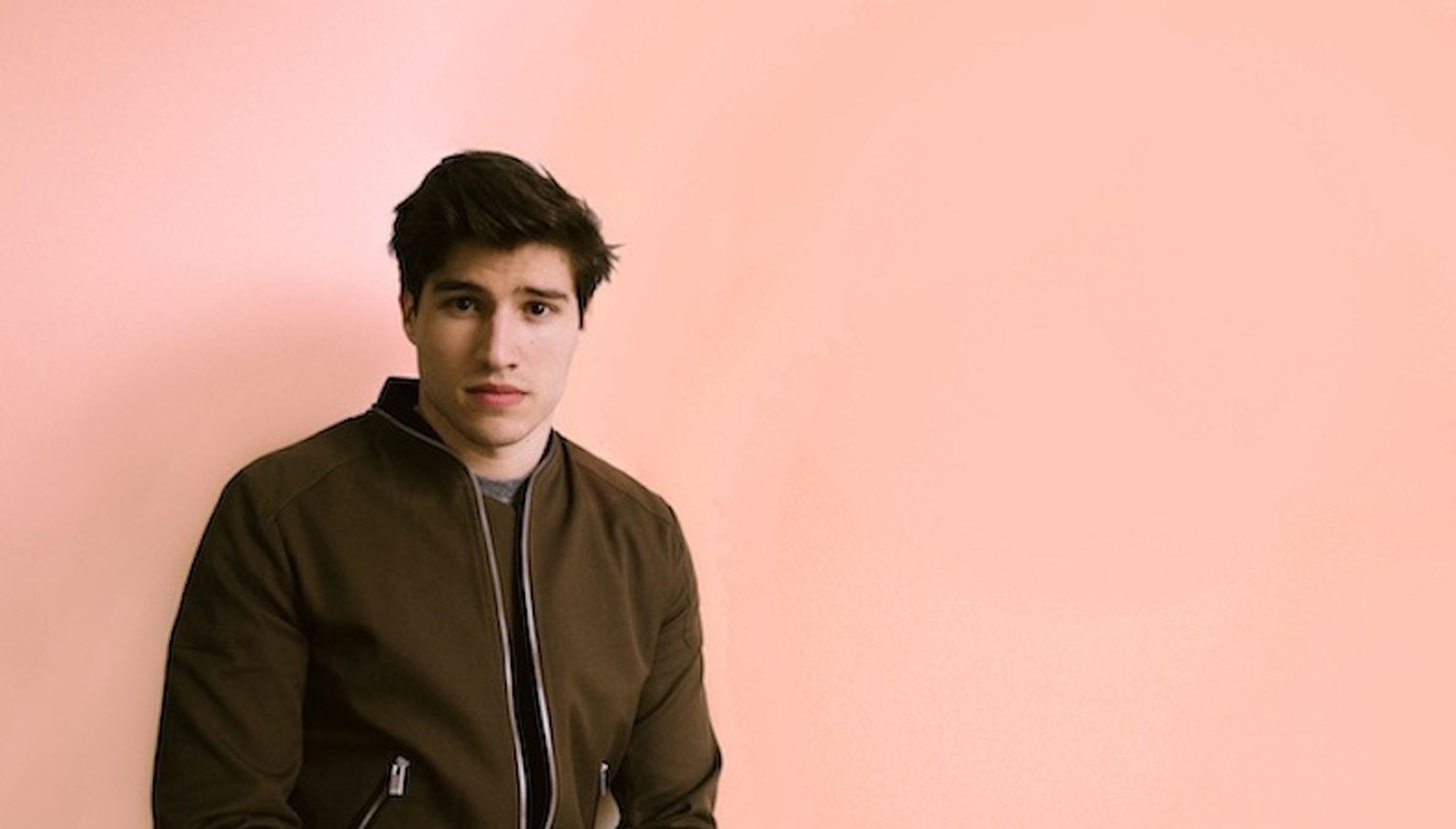 Cameron Cuffe on Suiting Up for Syfy’s “Krypton”