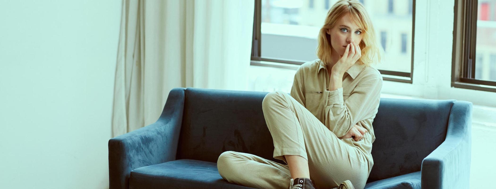 ‘Blade Runner 2049’ Star Mackenzie Davis on Being an Actor in Her ‘Own ...