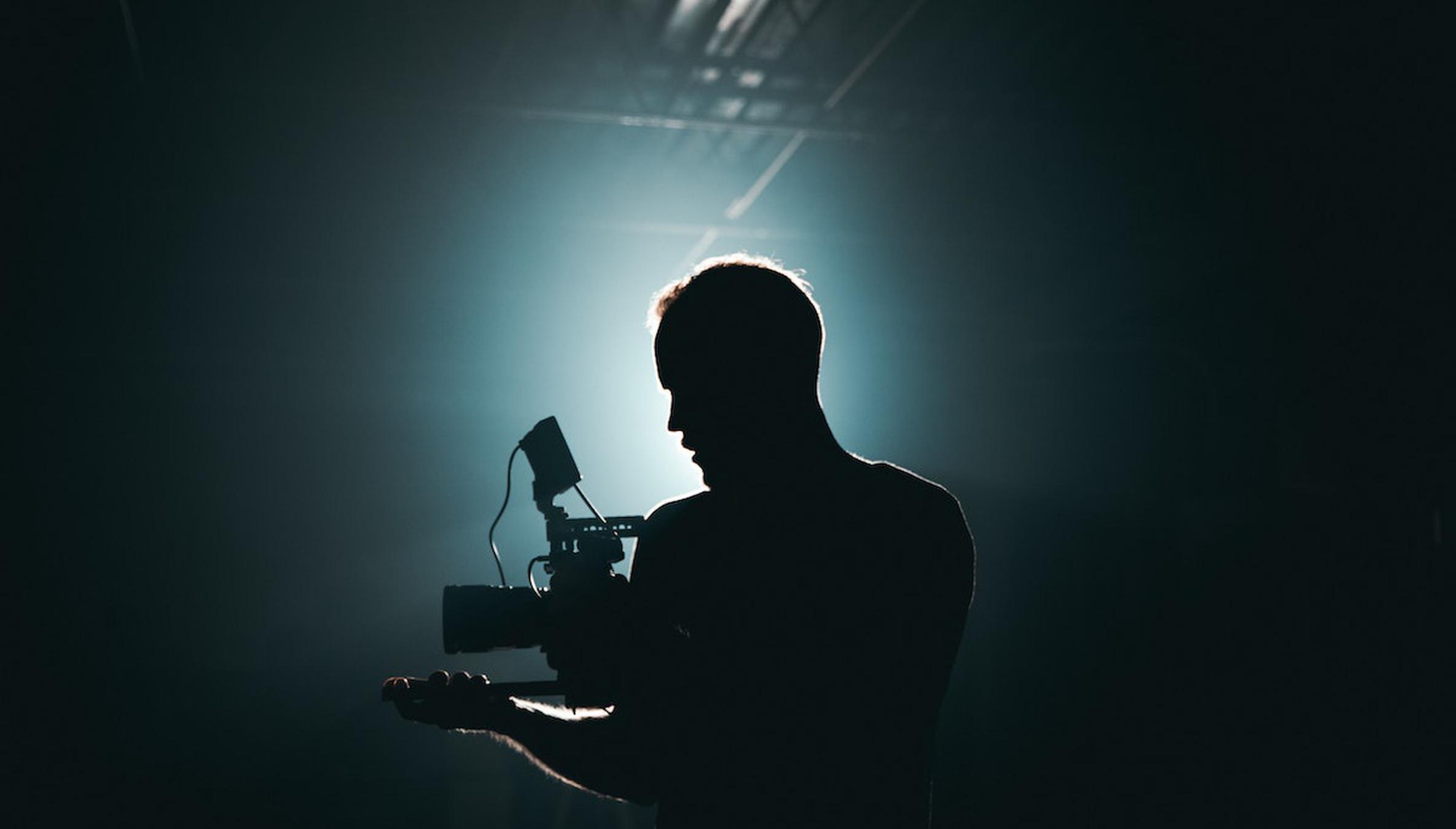 5 Ways to Use Your Actor Training to Be an Indispensable Crew Member