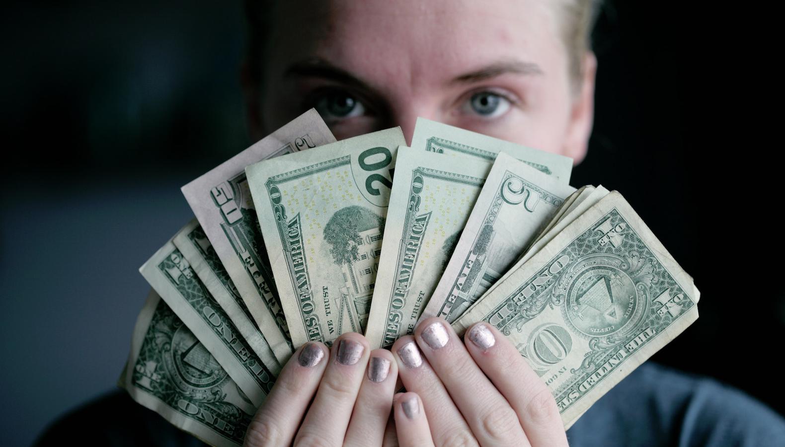 How to Save Money and Budget as an Actor