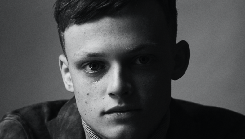 Every Actor Should Follow ‘1917’ + ‘Blackbird’ Star Anson Boon’s ...