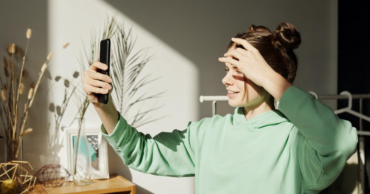 Finding Your Best Angles for Pictures: Tips & Tricks | Backstage