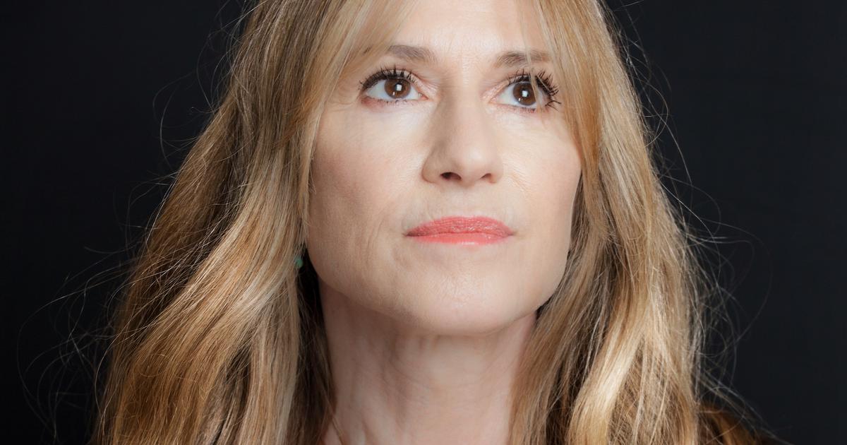 8 Questions With…Holly Hunter