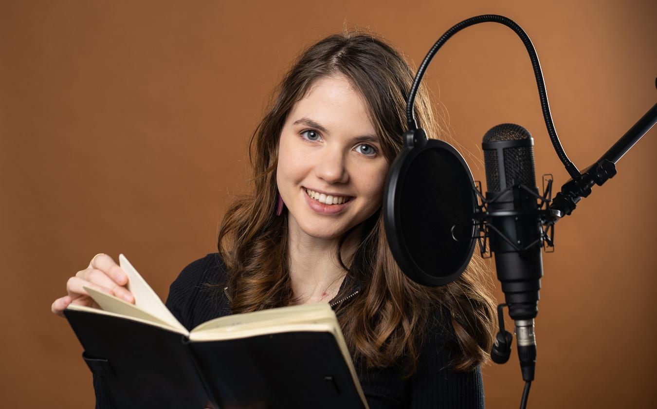 Acting Portfolio: Examples & Advice for Beginners | Backstage