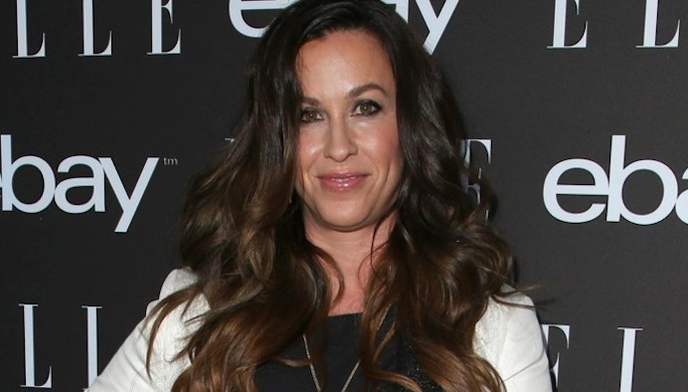 Alanis Morissette’s ‘Jagged Little Pill’ Musical Gets World Premiere ...