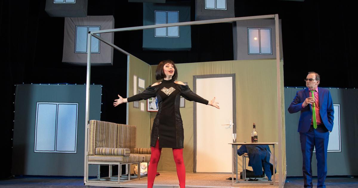 How To Stand Out in the First Moment of a Scene