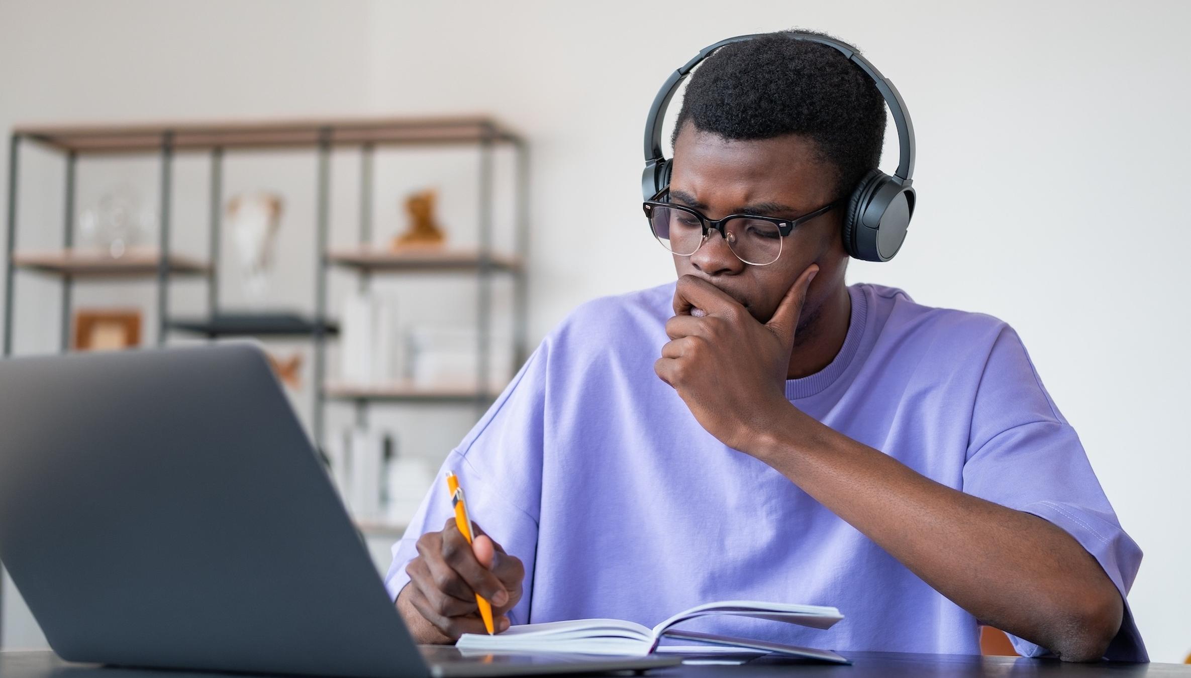 31 Podcast Ideas (And How to Come Up With New Topics) | Backstage