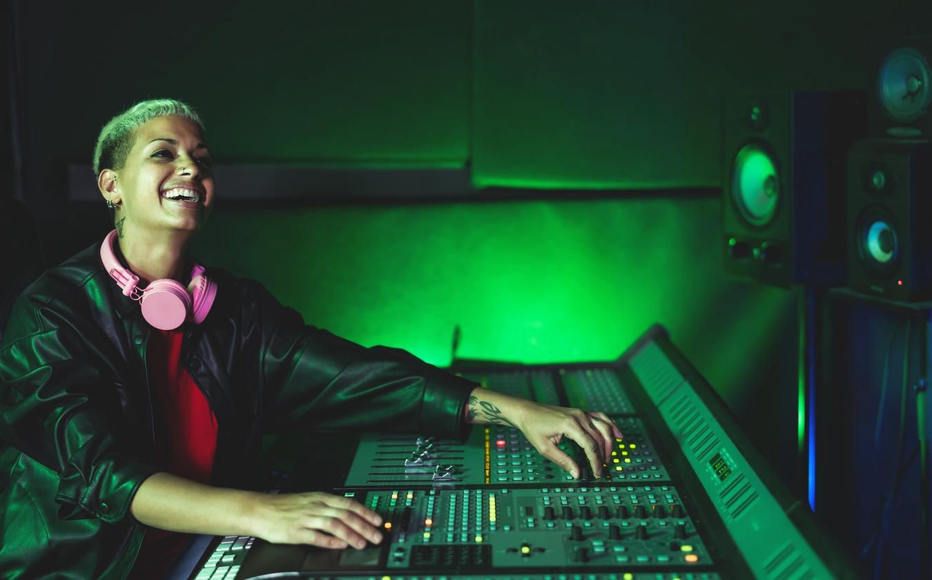 Post-Production Supervisor Job Description + Info | Backstage