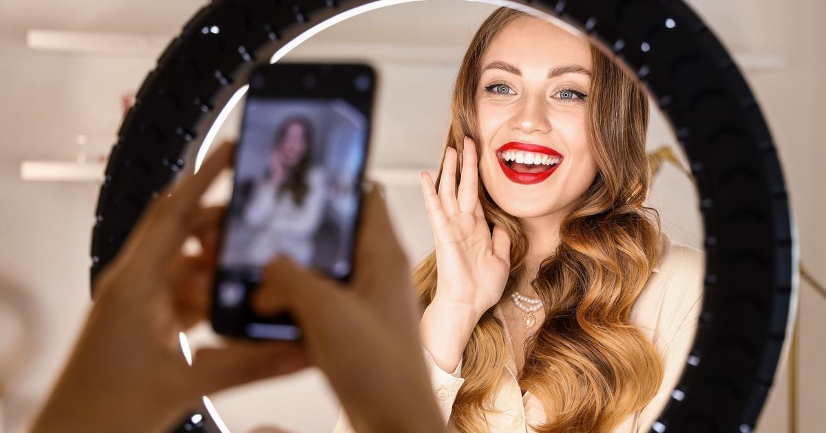 How to Take DIY Headshots With Your iPhone Camera | Backstage