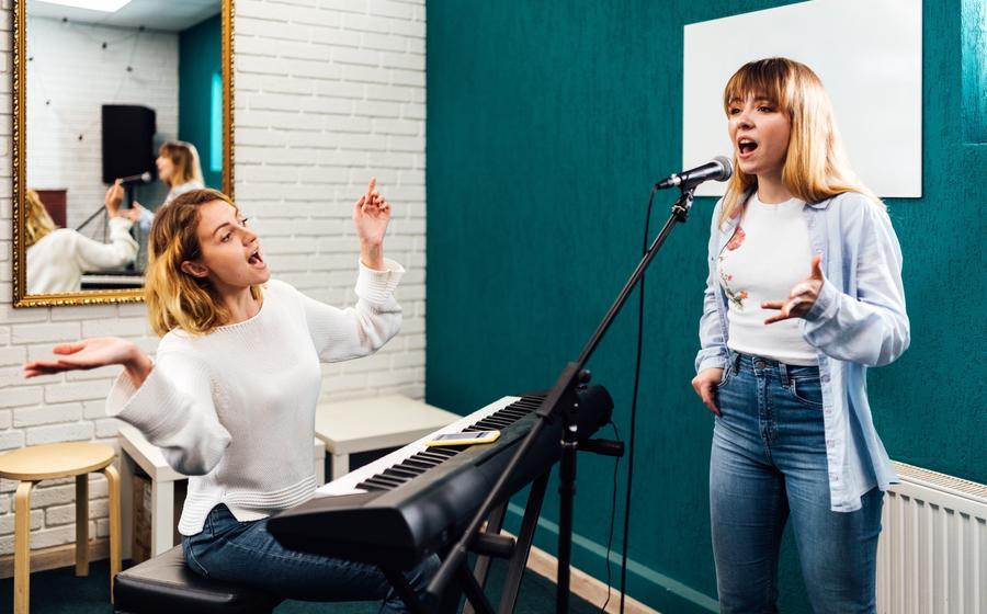 Singing Techniques to Improve Your Vocal Performance | Backstage