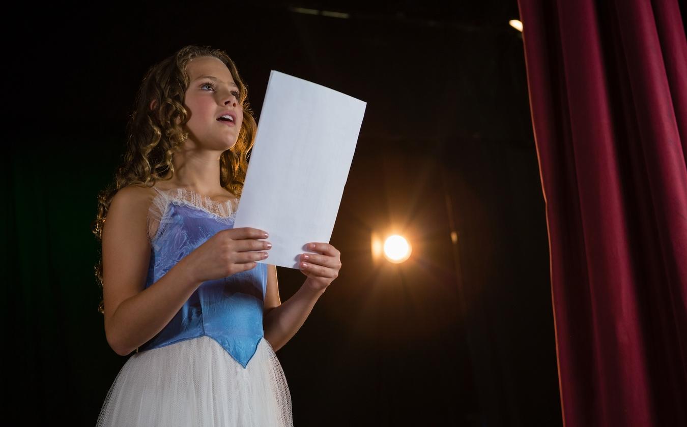 ‘Out Damned Spot’ Monologue: Meaning + Tips for Performing Lady Macbeth ...