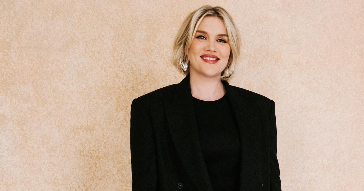 Emerald Fennell Talks 'Saltburn,' Barry Keoghan, and Jacob Elordi ...