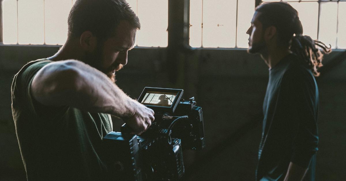 UK Now Casting: Background Artists Sought for Netflix Series + More