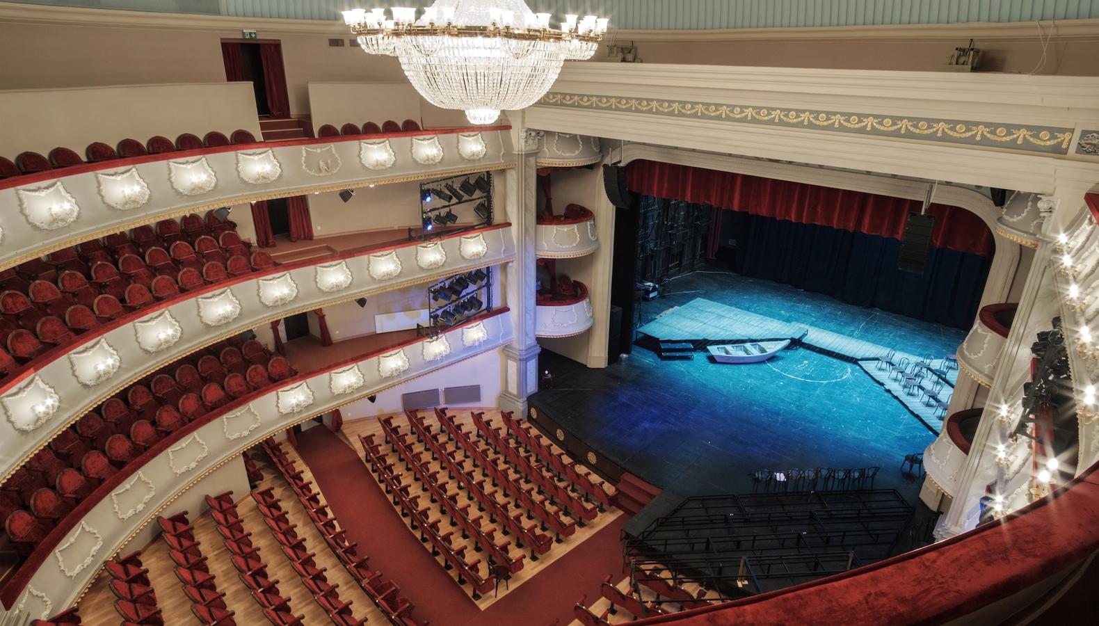 Stage Layouts: An Actor’s Guide | Backstage