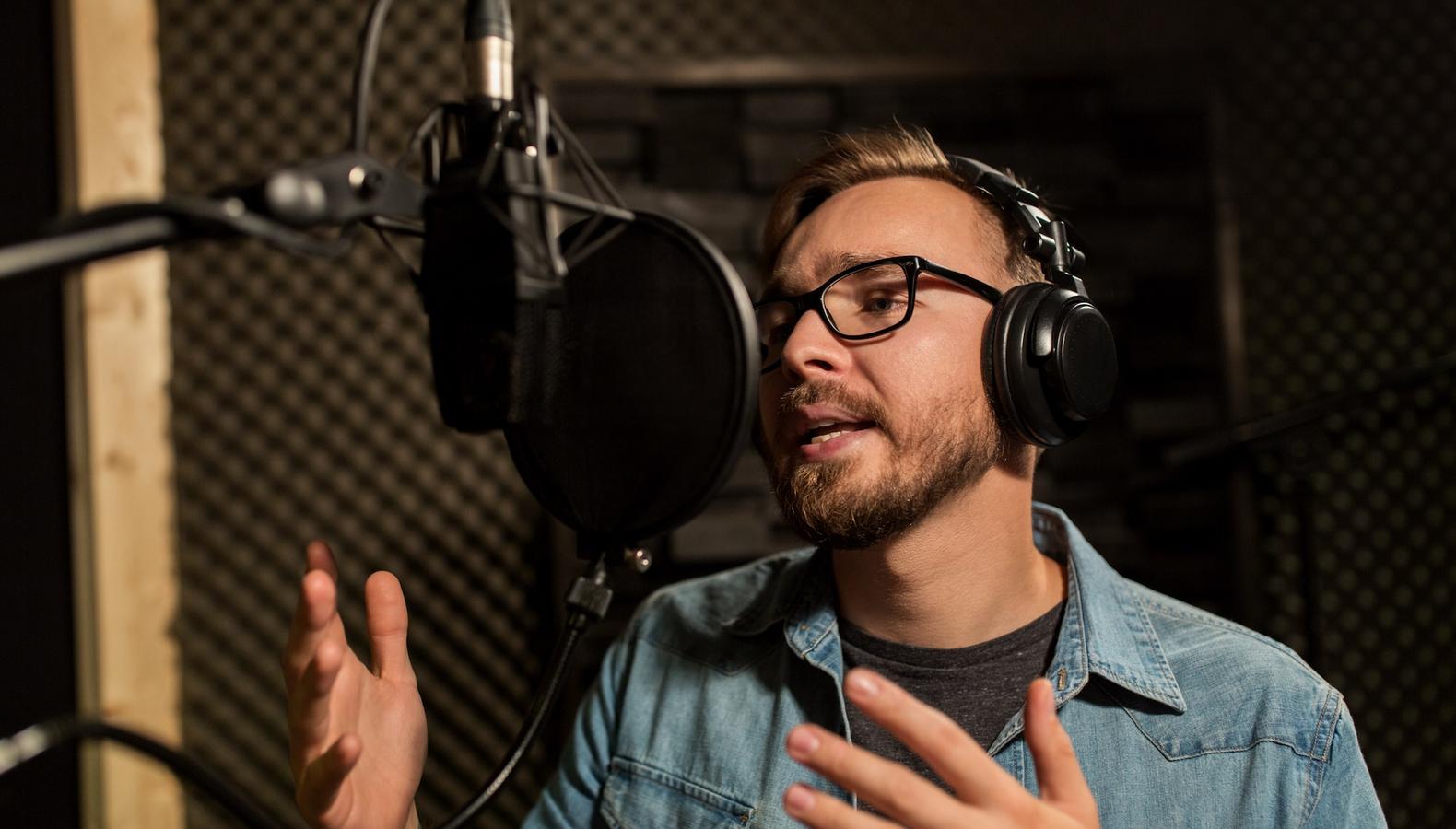 How to Use a Microphone | Backstage