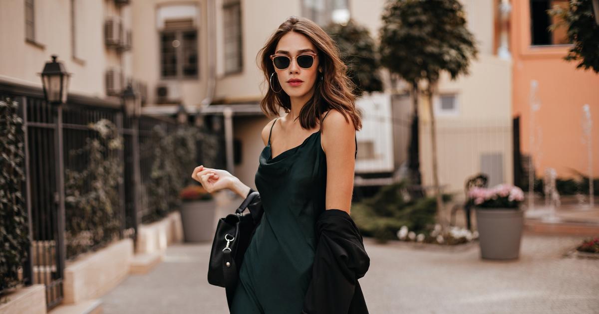 Model Poses for Women to Practice + Perfect | Backstage