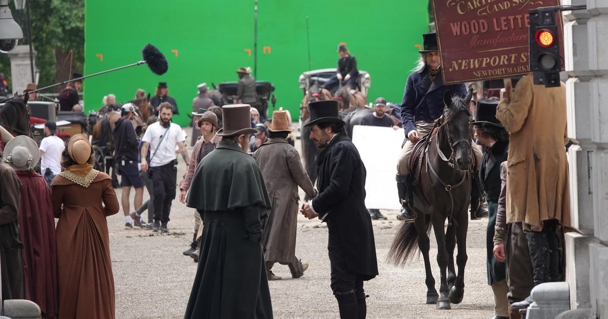 The 5 Best Acting Agencies for Extras | Mandy