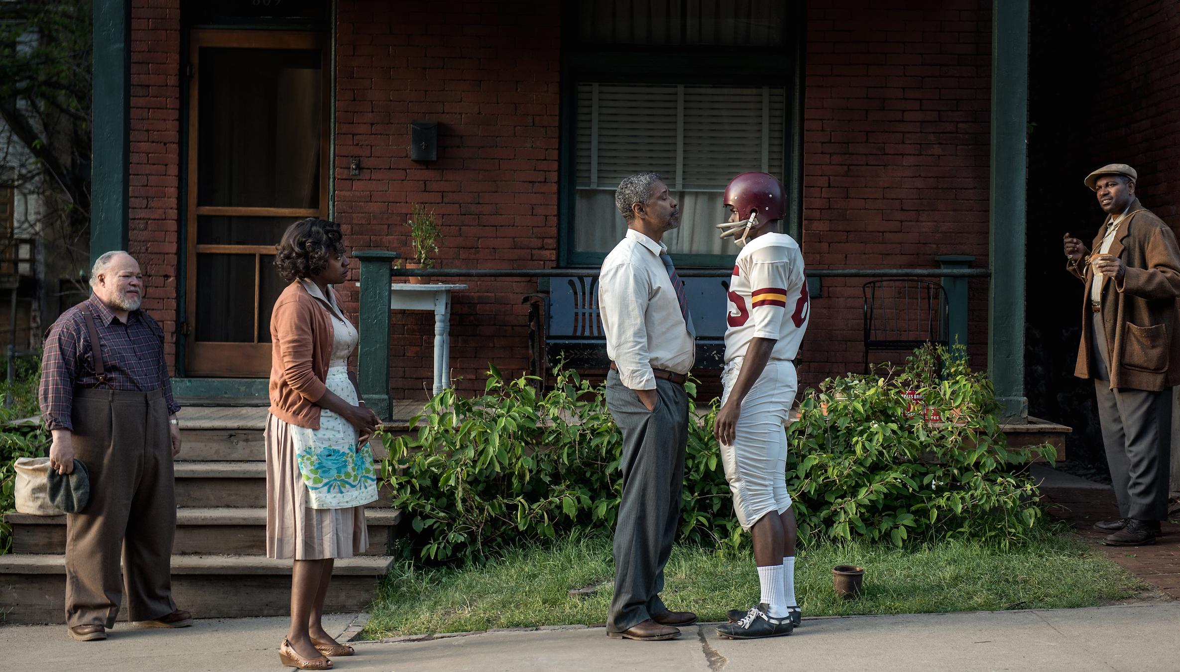‘Fences’ Features a Superb Ensemble Cast Performance