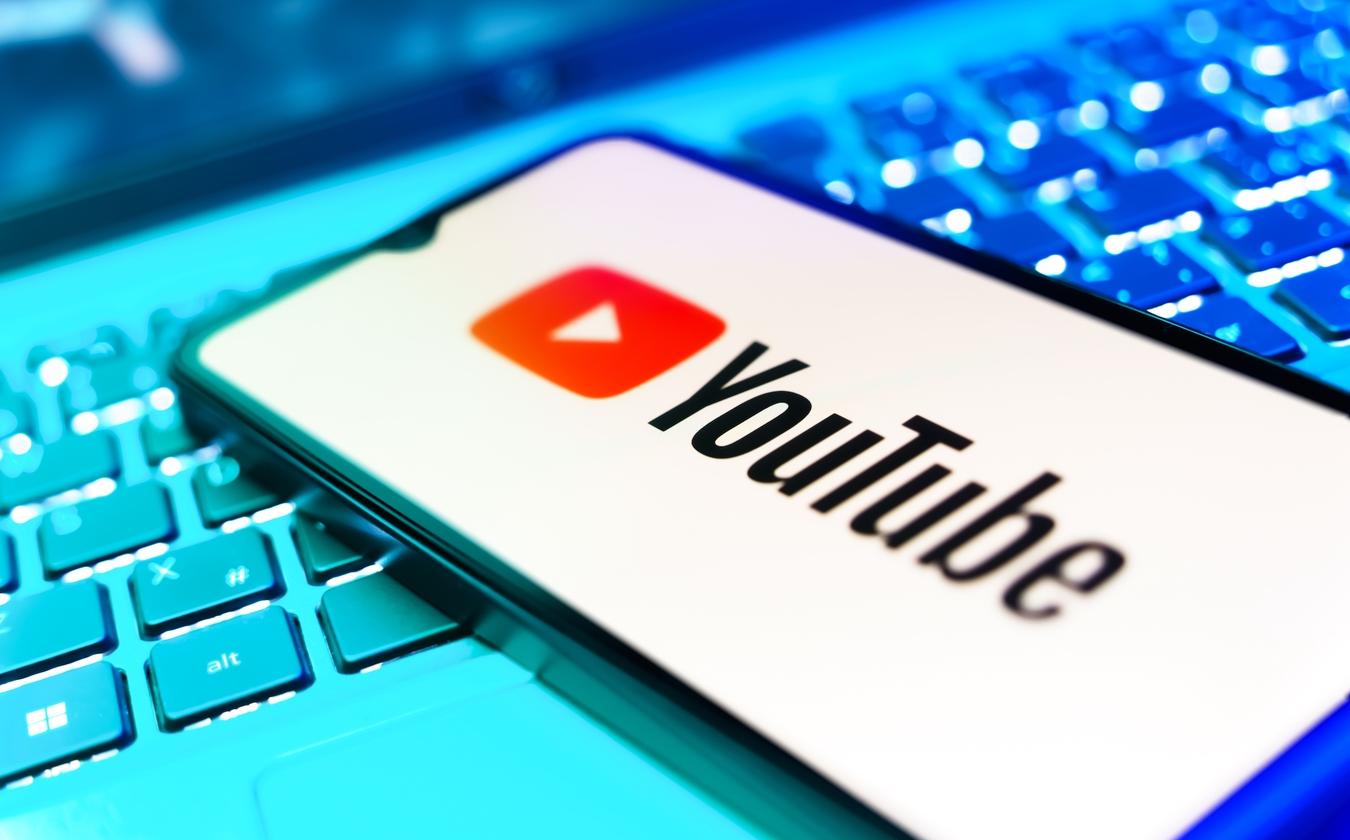 30 Monologues for Teenagers: Dramatic, Comedic, and Shakespearean