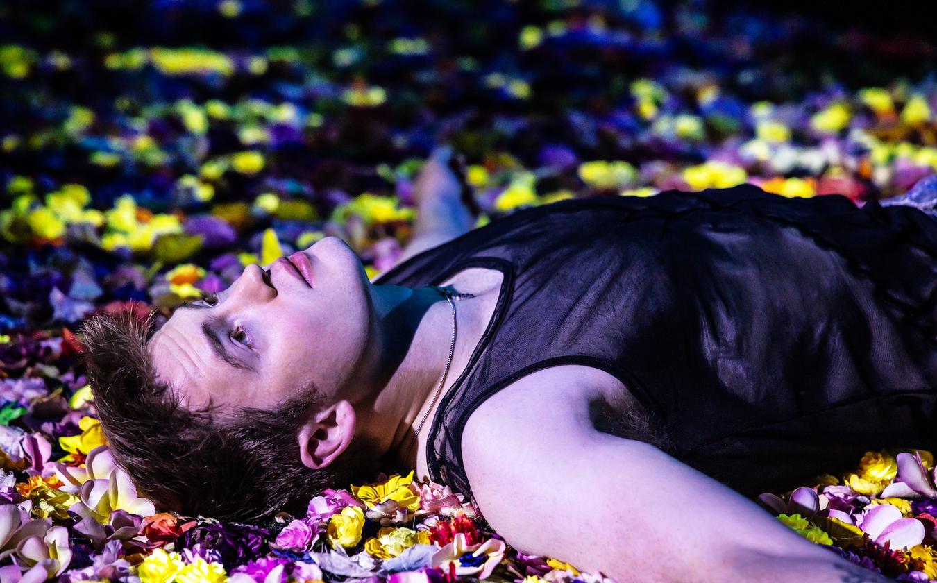 30 Monologues for Teenagers: Dramatic, Comedic, and Shakespearean