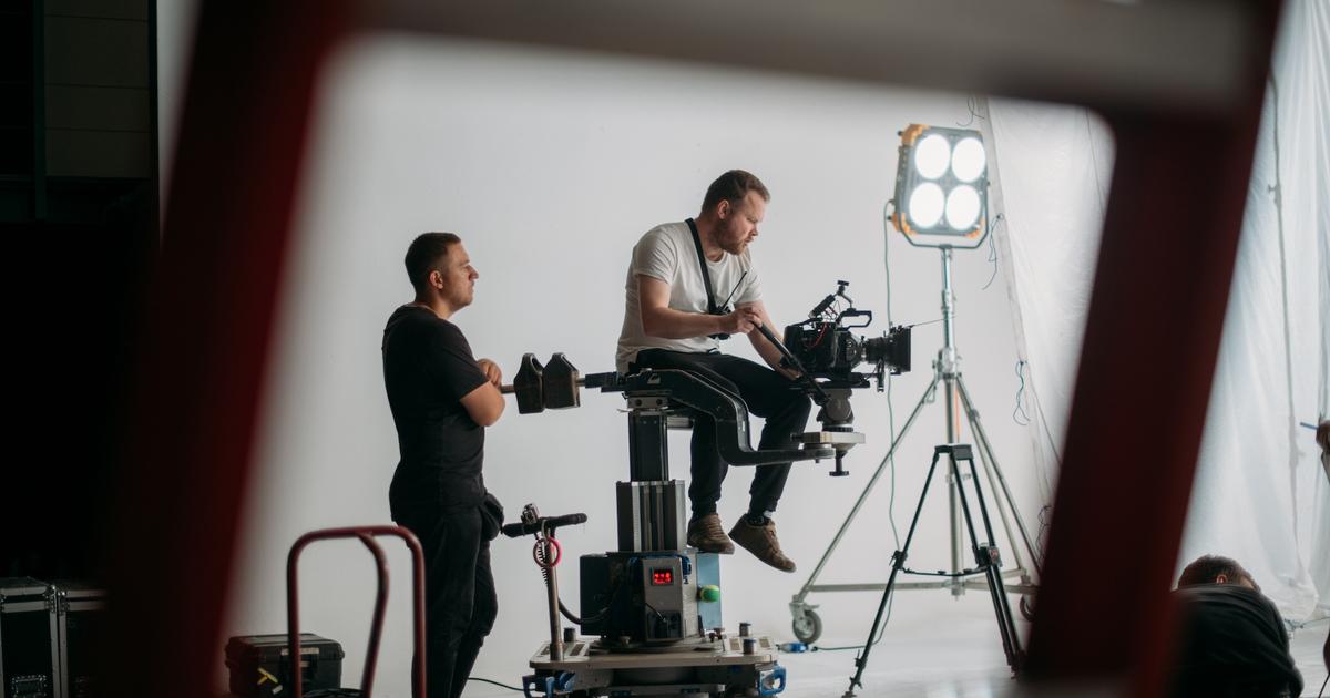 Now Casting: Earn $4,000 for a Vertical Miniseries + 3 More Gigs