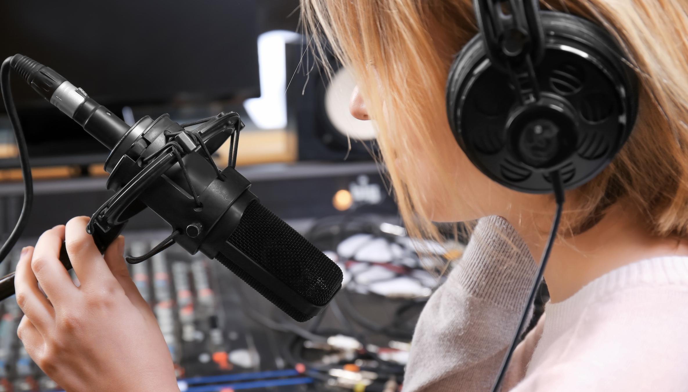 What Is an Announcer Voice and Why Is It Used?| Backstage