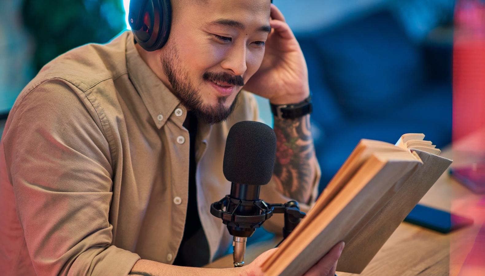 11 of the Best Audiobook Narrators Out There | Backstage