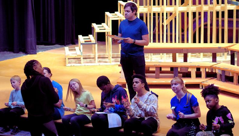 How to Get Involved in Community Theatre in the UK | StarNow
