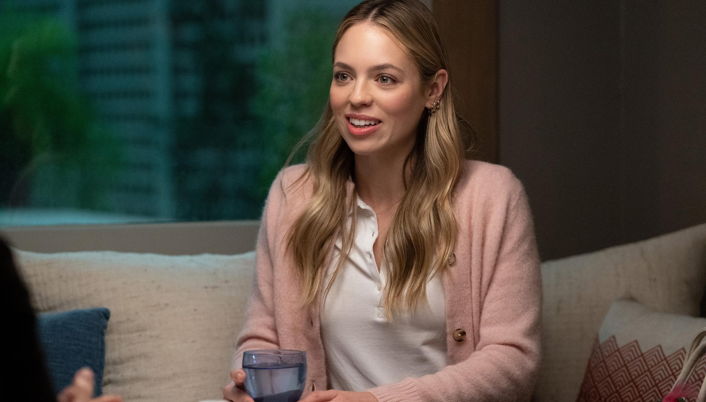 How Claudia Sulewski Learned To Play Pregnant For Shrinking Backstage