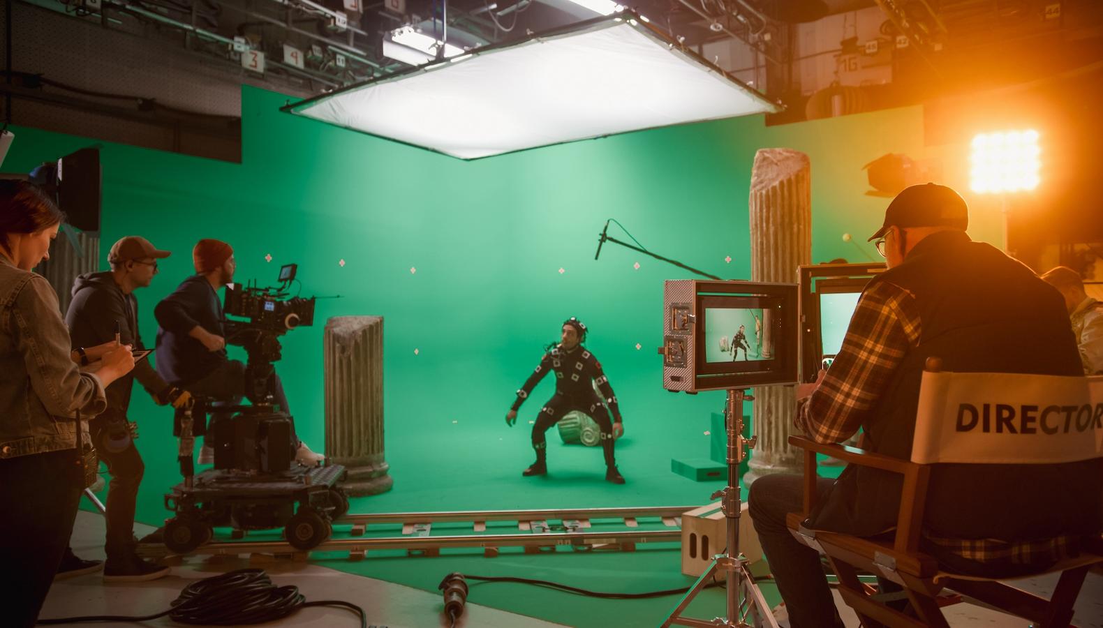 How to Use a Green Screen | Mandy