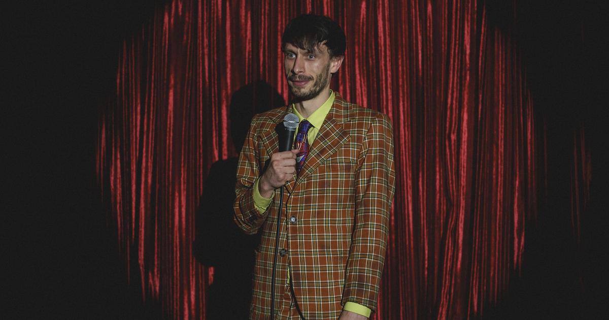 How to Put on a One-Person Show | Mandy