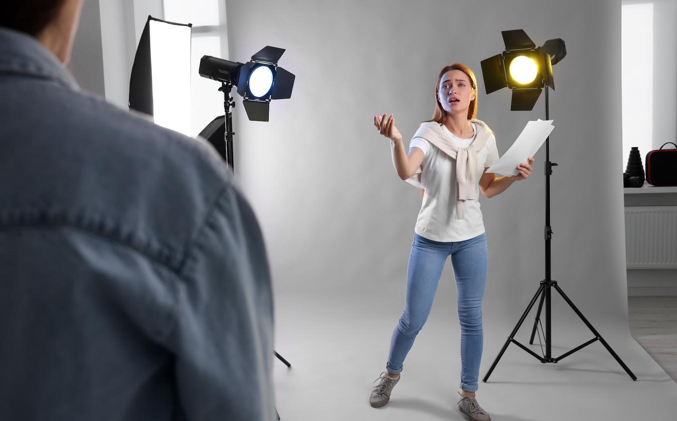 Stage Cue in Theater: Examples, Definition, and Advice | Backstage