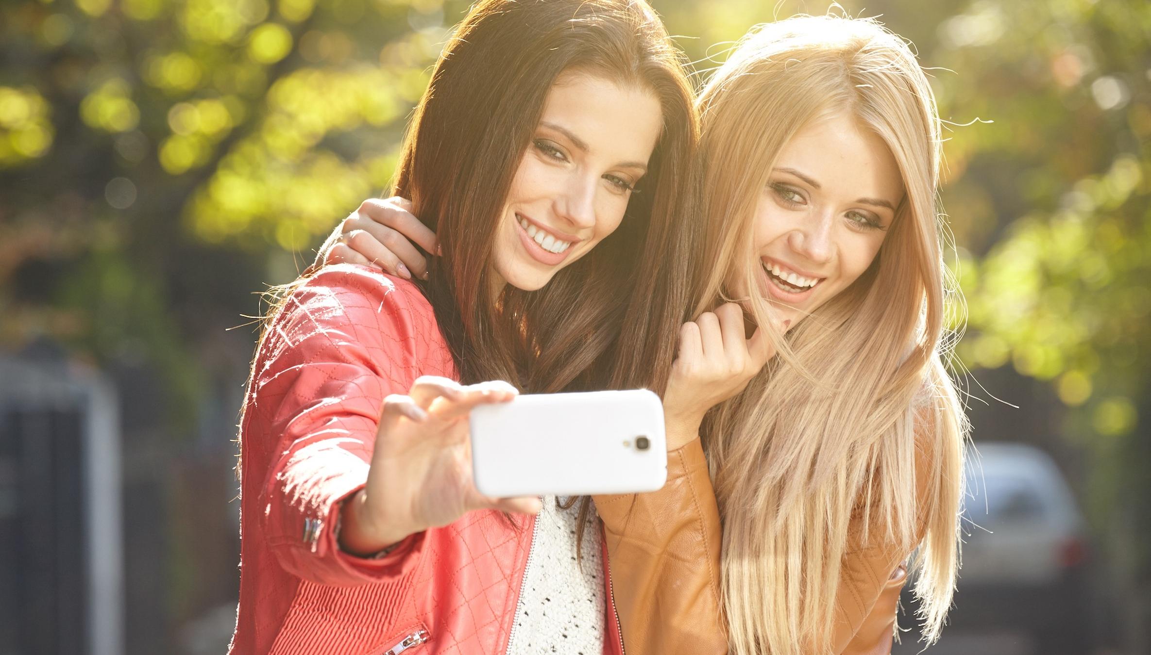 How to Use Instagram Collabs | Backstage