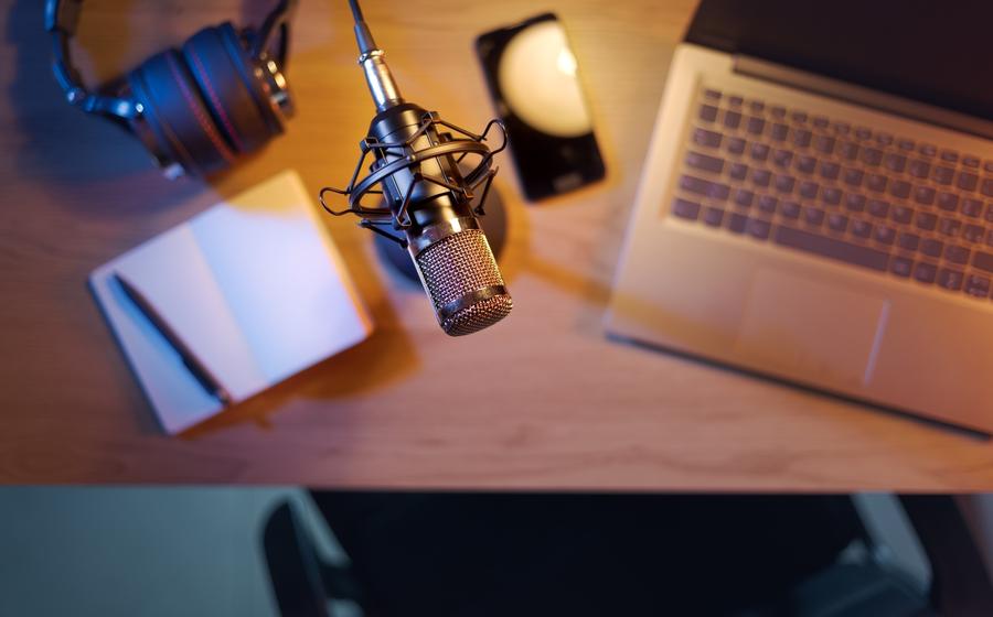 11 of the Best Audiobook Narrators Out There | Backstage