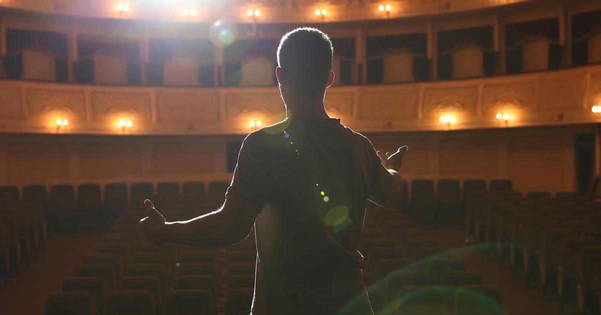How to Develop Your Stage Presence | Mandy
