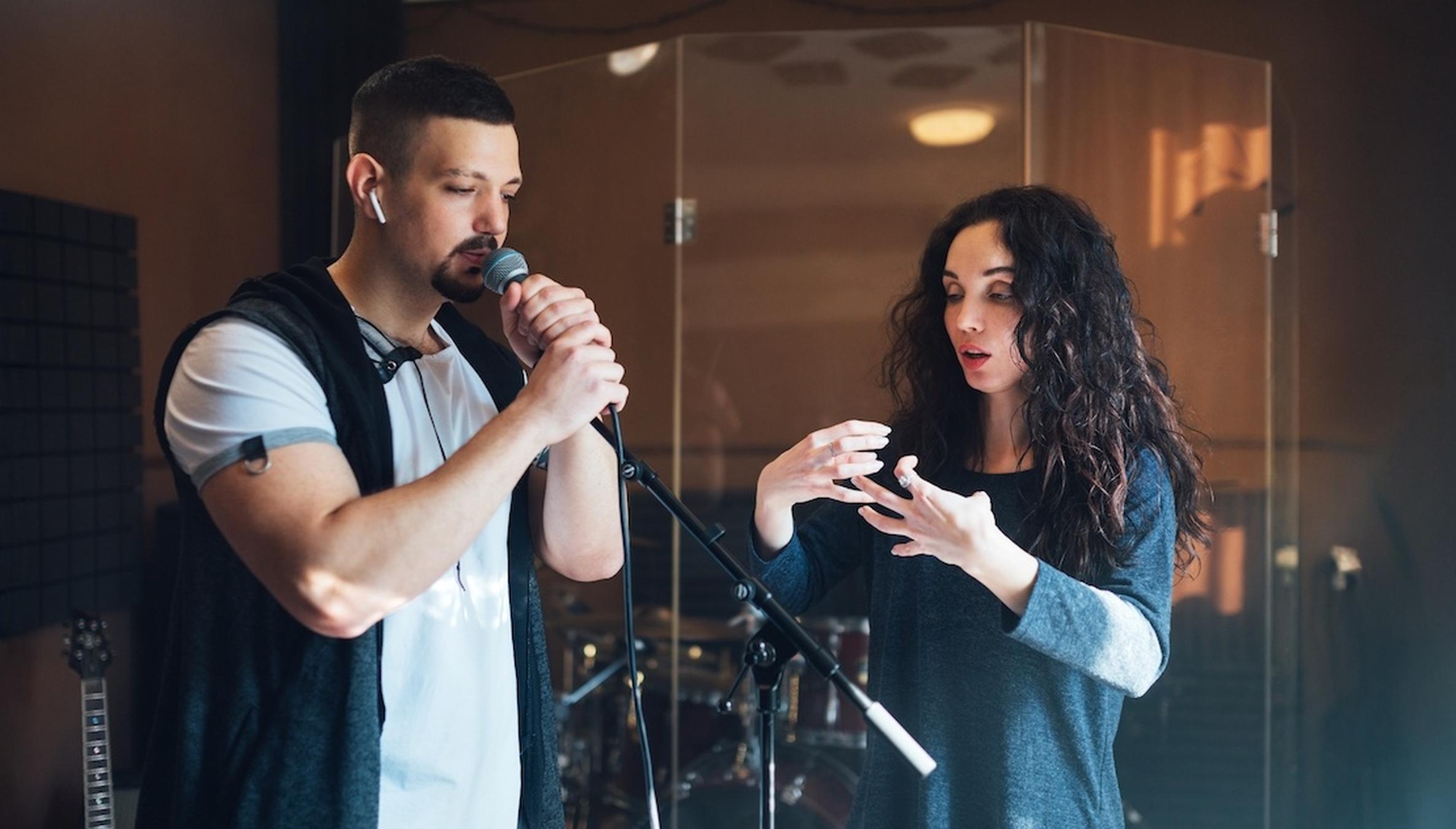 Vocal Coaches in Los Angeles for Singing Lessons | Backstage