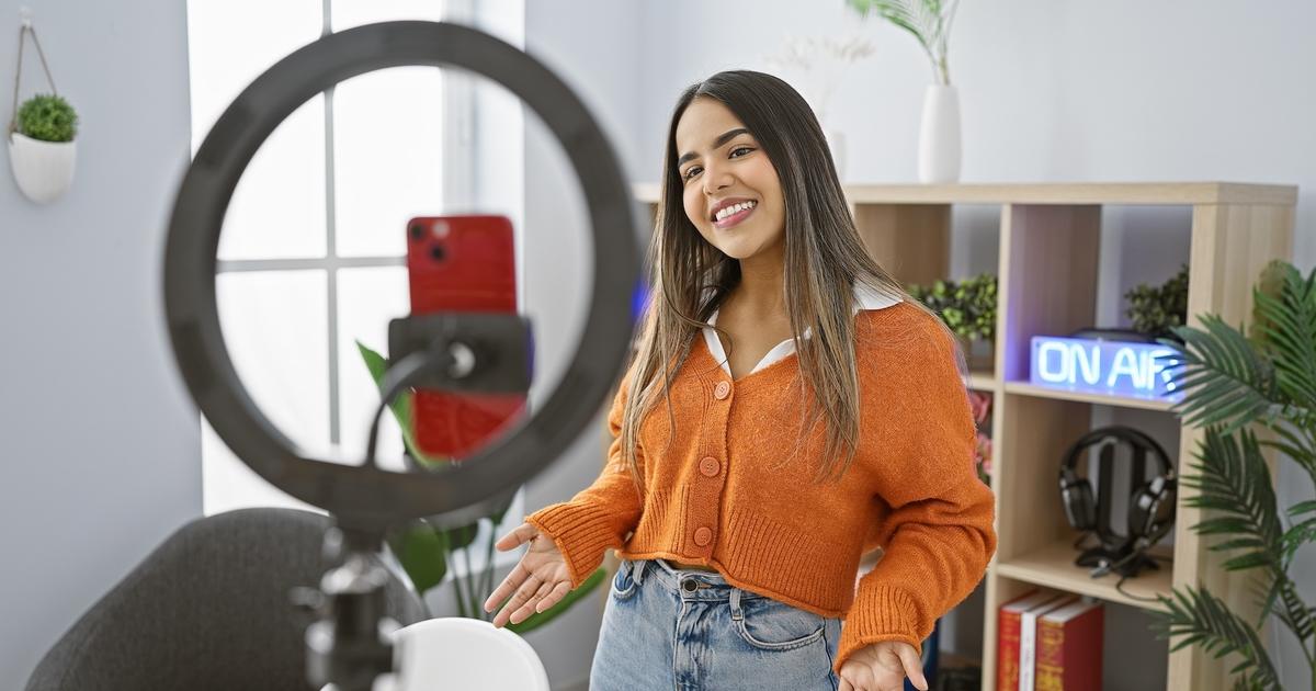 Influencer Pitch Deck: Template + How to Pitch to Brands | Backstage